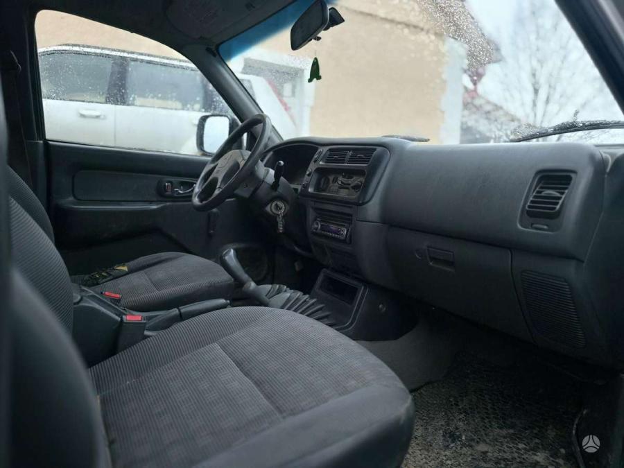 Pelēks Mitsubishi l-200 2005 Rokiškis, ar dzinēja tilpumu 2.50 L un nobraukumu 250 tūkst. km par 3800 €, foto 10 vietnē AUTOMOTO.COM.LV