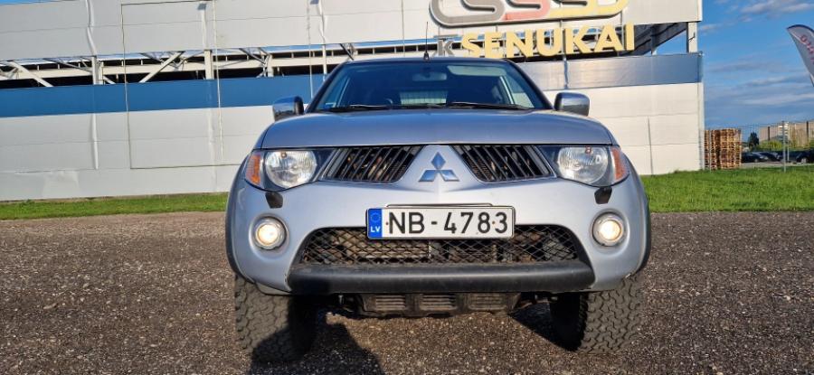 Grey Mitsubishi l-200 2006 in Riga, with an engine capacity of 2.50 L and mileage of 337 thousand km for 8725 €, photo 30 on AUTOMOTO.COM.LV