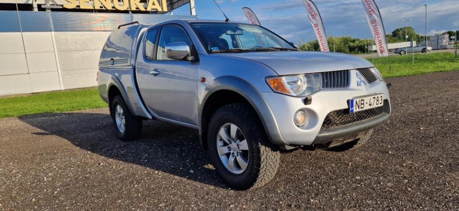 Grey Mitsubishi l-200 2006 in Riga, with an engine capacity of 2.50 L and mileage of 337 thousand km for 8725 €, photo 31 on AUTOMOTO.COM.LV