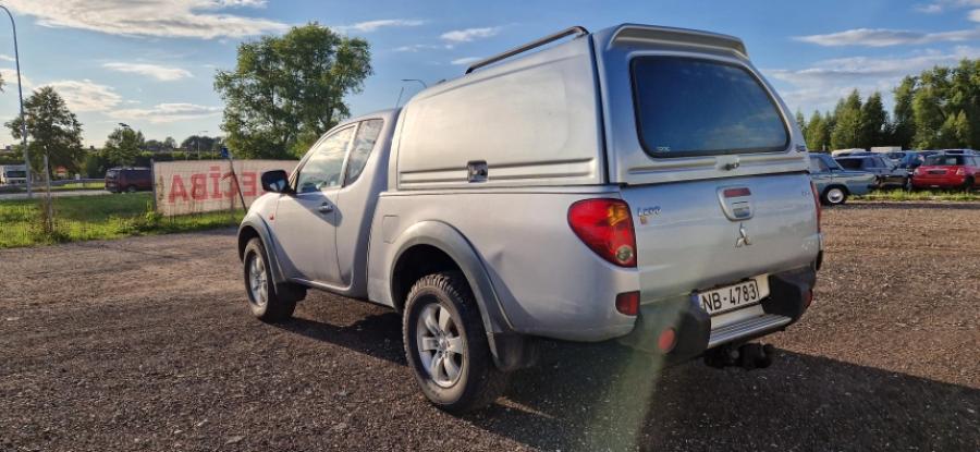 Grey Mitsubishi l-200 2006 in Riga, with an engine capacity of 2.50 L and mileage of 337 thousand km for 8725 €, photo 35 on AUTOMOTO.COM.LV