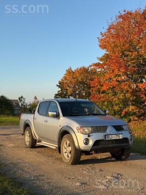 Grey Mitsubishi l-200 2006 in Ventspils, with an engine capacity of 2.50 L and mileage of 301 thousand km for 4500 €, photo 16 on AUTOMOTO.COM.LV