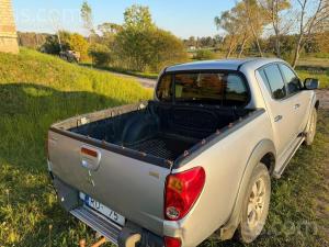 Grey Mitsubishi l-200 2006 in Ventspils, with an engine capacity of 2.50 L and mileage of 301 thousand km for 4500 €, photo 18 on AUTOMOTO.COM.LV