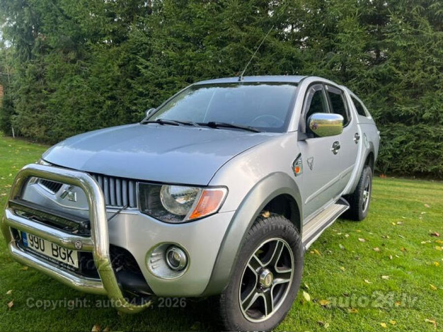 Grey Mitsubishi l-200 2008 in Elva, with an engine capacity of 2.50 L and mileage of 298 thousand km for 7000 €, photo 1 on AUTOMOTO.COM.LV