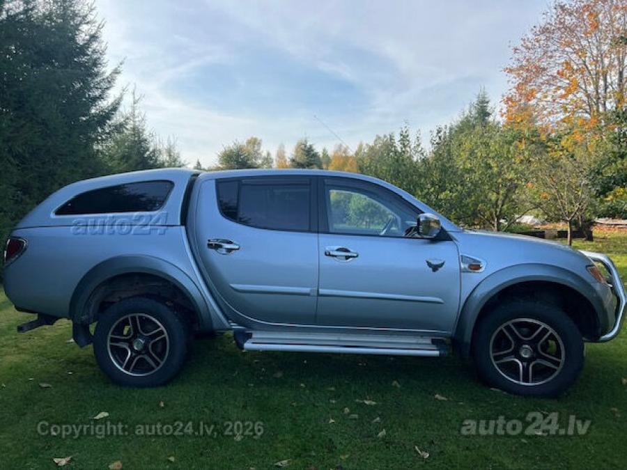 Grey Mitsubishi l-200 2008 in Elva, with an engine capacity of 2.50 L and mileage of 298 thousand km for 7000 €, photo 5 on AUTOMOTO.COM.LV