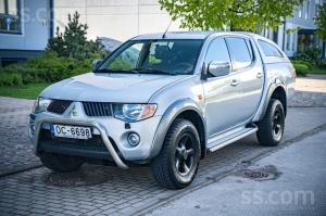 Grey Mitsubishi l-200 2009 in Riga, with an engine capacity of 2.50 L and mileage of 0 thousand km for 2500 €, photo 1 on AUTOMOTO.COM.LV