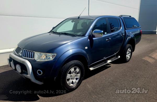 Grey Mitsubishi l-200 2010 in Tallinn, with an engine capacity of 2.50 L and mileage of 370 thousand km for 7500 €, photo 2 on AUTOMOTO.COM.LV