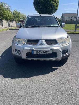 Grey Mitsubishi l-200 2011 in Kaunas, with an engine capacity of 2.50 L and mileage of 278 thousand km for 5300 €, photo 8 on AUTOMOTO.COM.LV