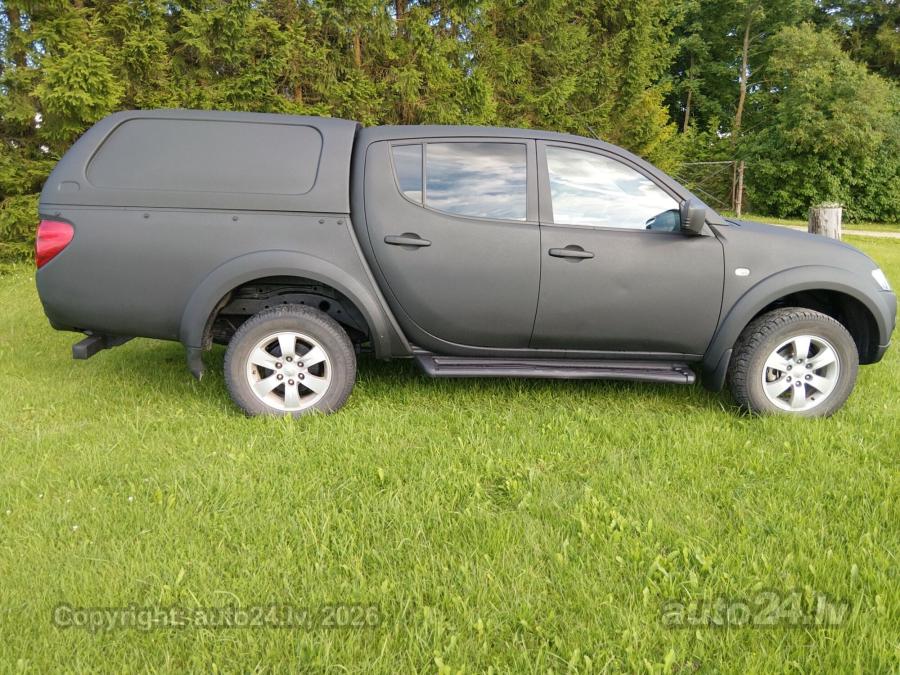 Pelēks Mitsubishi l-200 2011 Paide, ar dzinēja tilpumu 2.50 L un nobraukumu 0 tūkst. km par 7700 €, foto 8 vietnē AUTOMOTO.COM.LV