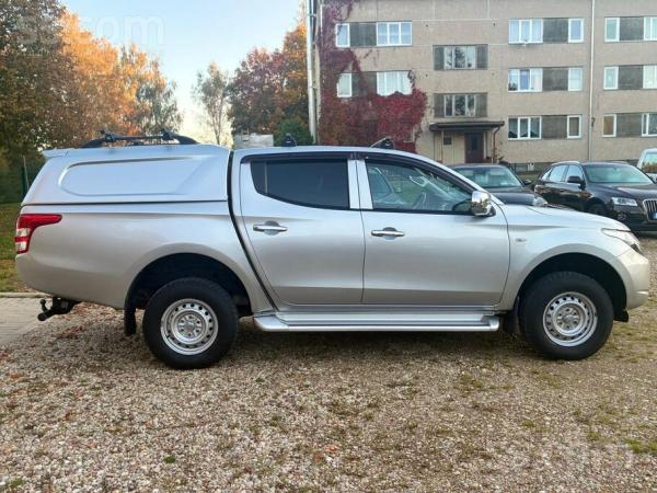 Pelēks Mitsubishi l-200 2019 Kuldīga, ar dzinēja tilpumu 2.40 L un nobraukumu 171 tūkst. km par 17990 €, foto 6 vietnē AUTOMOTO.COM.LV