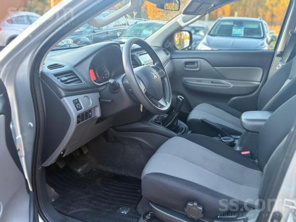 Pelēks Mitsubishi l-200 2019 Kuldīga, ar dzinēja tilpumu 2.40 L un nobraukumu 171 tūkst. km par 17990 €, foto 10 vietnē AUTOMOTO.COM.LV