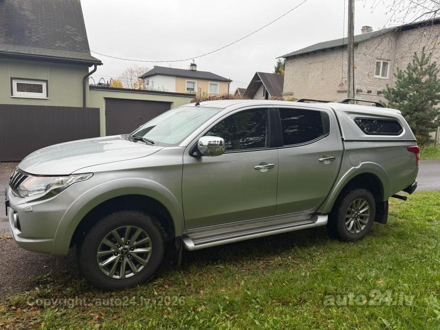 Pelēks Mitsubishi l-200 2019 Narva, ar dzinēja tilpumu 2.40 L un nobraukumu 79 tūkst. km par 25990 €, foto 5 vietnē AUTOMOTO.COM.LV