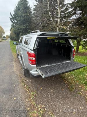 Pelēks Mitsubishi l-200 2019 Narva, ar dzinēja tilpumu 2.40 L un nobraukumu 79 tūkst. km par 25990 €, foto 9 vietnē AUTOMOTO.COM.LV