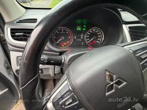 Pelēks Mitsubishi l-200 2019 Narva, ar dzinēja tilpumu 2.40 L un nobraukumu 79 tūkst. km par 25990 €, foto 14 vietnē AUTOMOTO.COM.LV