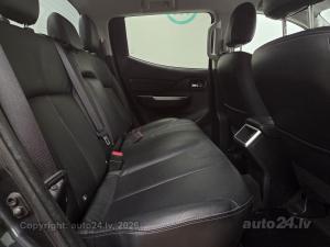 Grey Mitsubishi l-200 2021 in Tallinn, with an engine capacity of 2.30 L and mileage of 117 thousand km for 27900 €, photo 22 on AUTOMOTO.COM.LV