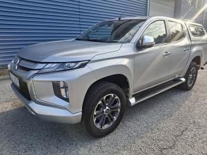 Pelēks Mitsubishi l-200 2022 Tallina, ar dzinēja tilpumu 2.30 L un nobraukumu 86 tūkst. km par 28800 €, foto  vietnē AUTOMOTO.COM.LV