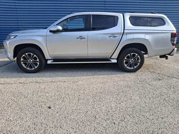 Grey Mitsubishi l-200 2022 in Tallinn, with an engine capacity of 2.30 L and mileage of 86 thousand km for 28800 €, photo 4 on AUTOMOTO.COM.LV