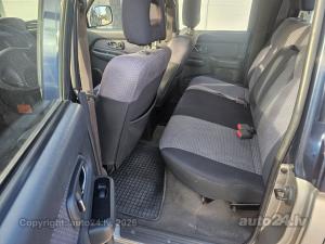 Pelēks Mitsubishi l-200 2004 Tallina, ar dzinēja tilpumu 2.50 L un nobraukumu 257 tūkst. km par 4500 €, foto 9 vietnē AUTOMOTO.COM.LV