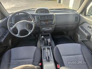 Pelēks Mitsubishi l-200 2004 Tallina, ar dzinēja tilpumu 2.50 L un nobraukumu 257 tūkst. km par 4500 €, foto 10 vietnē AUTOMOTO.COM.LV