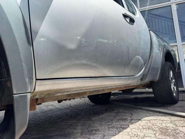 Grey Mitsubishi l-200 2006 in Kaunas, with an engine capacity of 2.50 L and mileage of 91 thousand km for 8500 €, photo 5 on AUTOMOTO.COM.LV