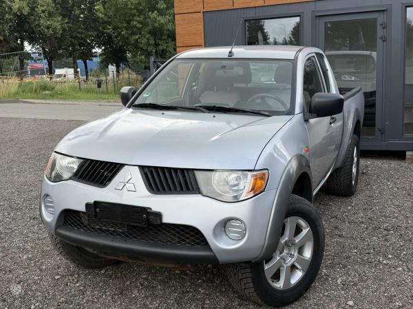 Pelēks Mitsubishi l-200 2006 Kauņa, ar dzinēja tilpumu 2.50 L un nobraukumu 92 tūkst. km par 7500 €, foto 2 vietnē AUTOMOTO.COM.LV