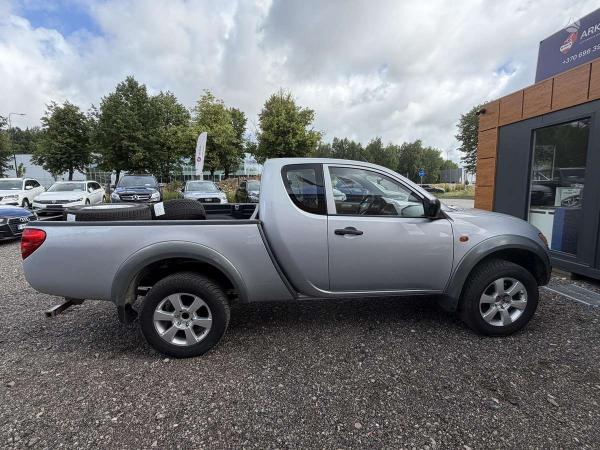 Pelēks Mitsubishi l-200 2006 Kauņa, ar dzinēja tilpumu 2.50 L un nobraukumu 92 tūkst. km par 7500 €, foto 6 vietnē AUTOMOTO.COM.LV