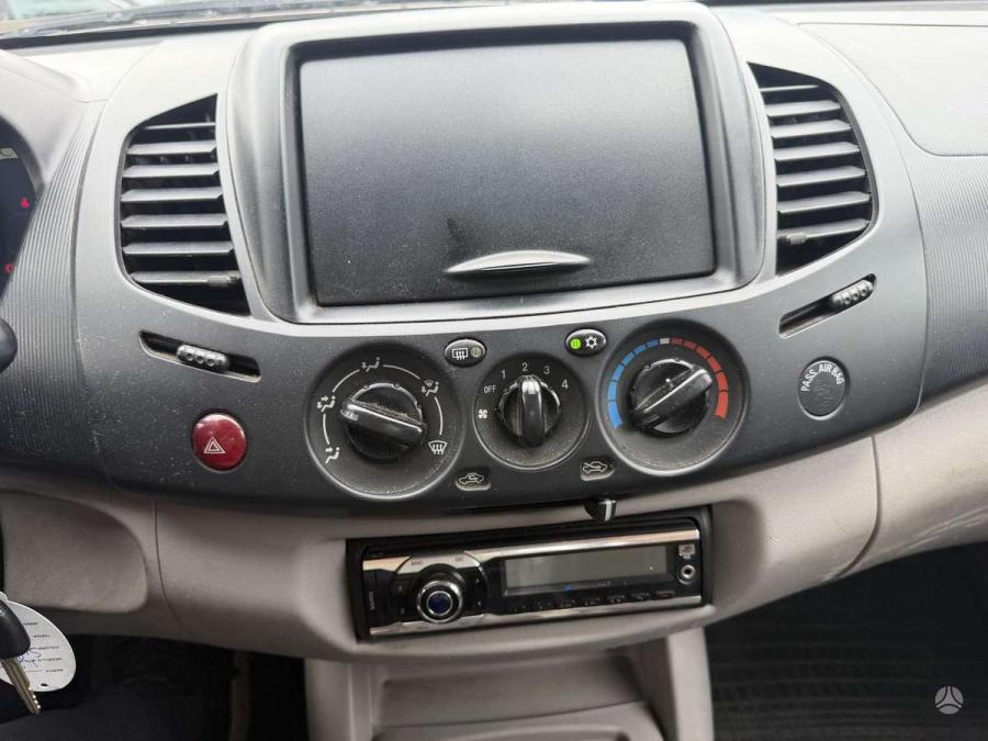 Серый Мицубиси Л 200 2006 в Каунас, объемом двигателя 2.50 л и пробегом 92 тыс. км за 7500 €, фото 25 на AUTOMOTO.COM.LV