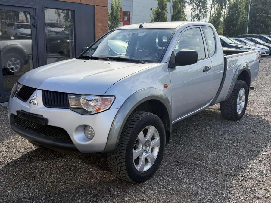 Pelēks Mitsubishi l-200 2006 Kauņa, ar dzinēja tilpumu 2.50 L un nobraukumu 92 tūkst. km par 7500 €, foto 4 vietnē AUTOMOTO.COM.LV