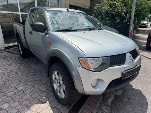 Pelēks Mitsubishi l-200 2006 Kauņa, ar dzinēja tilpumu 2.50 L un nobraukumu 92 tūkst. km par 7500 €, foto 49 vietnē AUTOMOTO.COM.LV