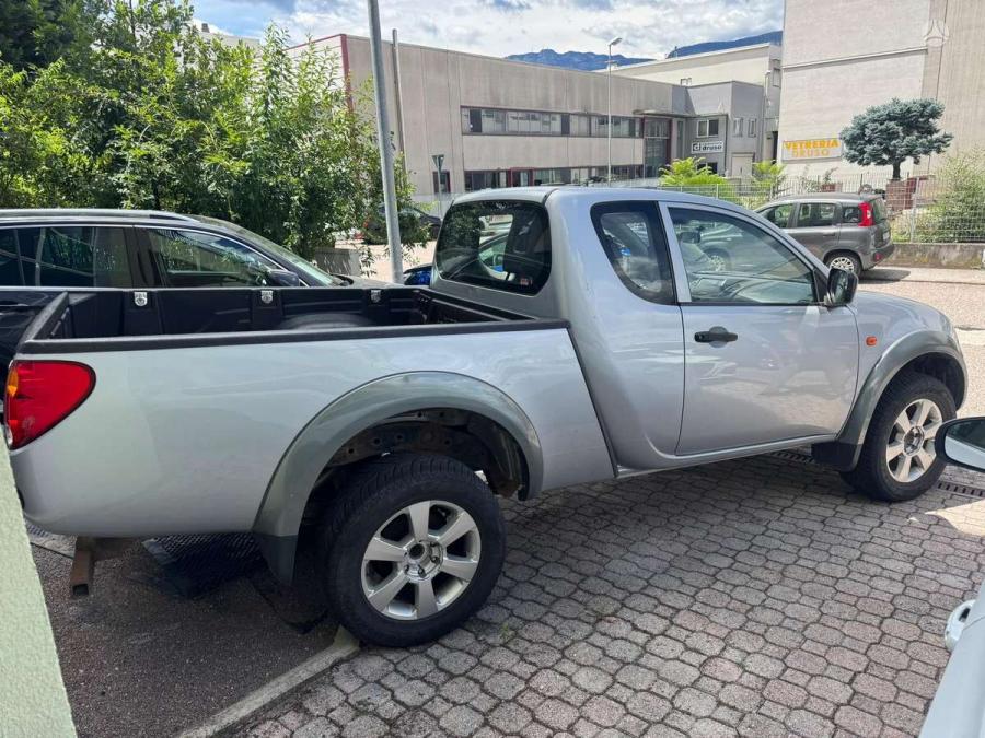 Pelēks Mitsubishi l-200 2006 Kauņa, ar dzinēja tilpumu 2.50 L un nobraukumu 92 tūkst. km par 7500 €, foto 50 vietnē AUTOMOTO.COM.LV