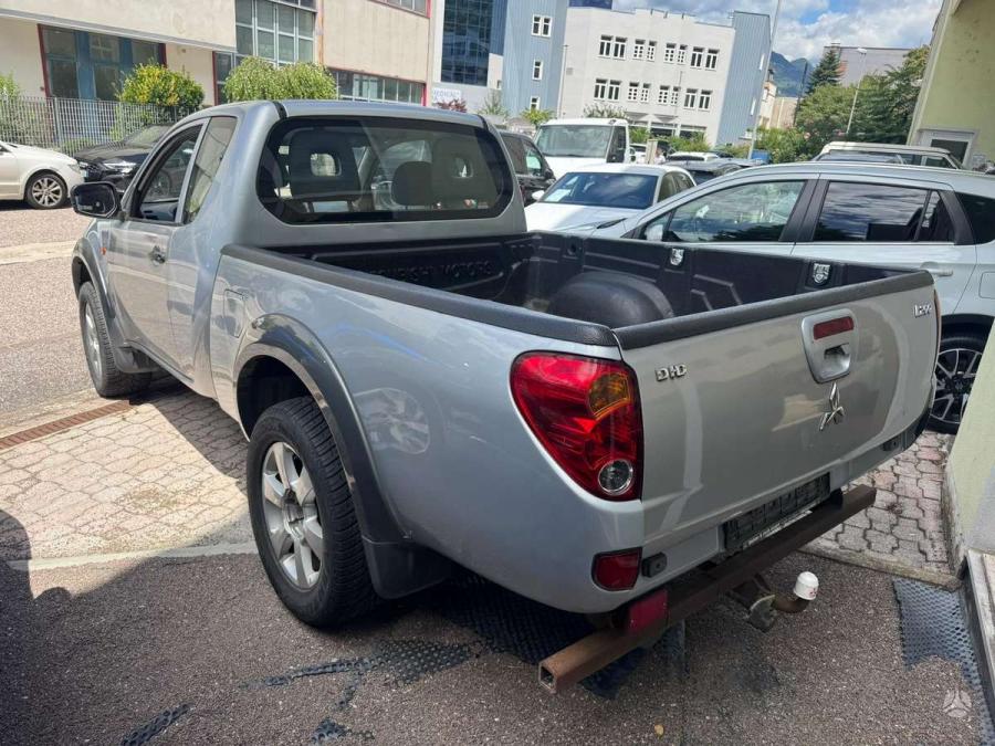 Pelēks Mitsubishi l-200 2006 Kauņa, ar dzinēja tilpumu 2.50 L un nobraukumu 92 tūkst. km par 7500 €, foto 51 vietnē AUTOMOTO.COM.LV