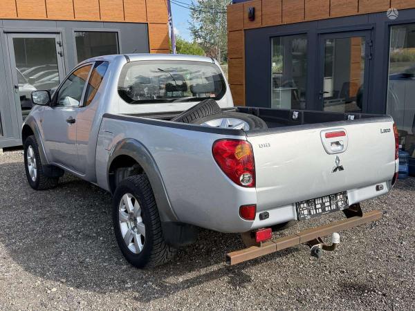 Pelēks Mitsubishi l-200 2006 Kauņa, ar dzinēja tilpumu 2.50 L un nobraukumu 92 tūkst. km par 7500 €, foto 4 vietnē AUTOMOTO.COM.LV