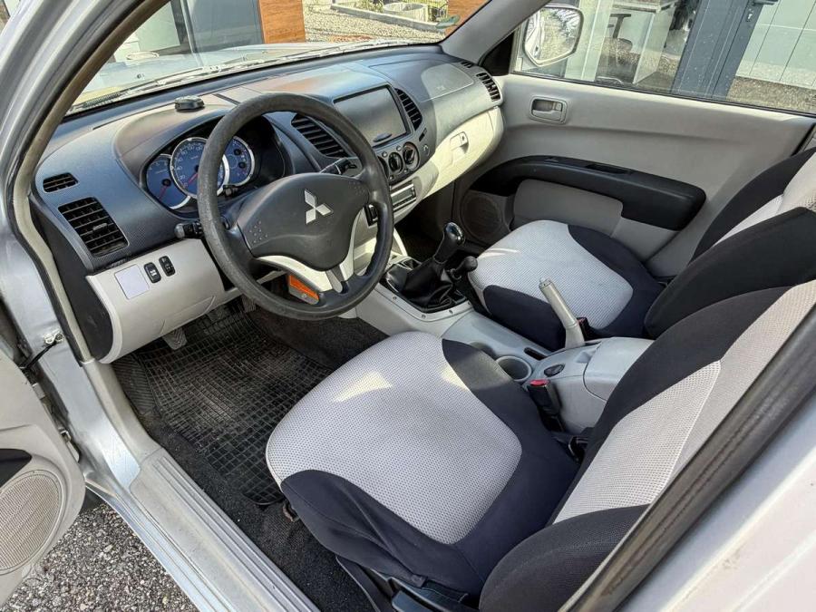 Pelēks Mitsubishi l-200 2006 Kauņa, ar dzinēja tilpumu 2.50 L un nobraukumu 92 tūkst. km par 7500 €, foto 27 vietnē AUTOMOTO.COM.LV
