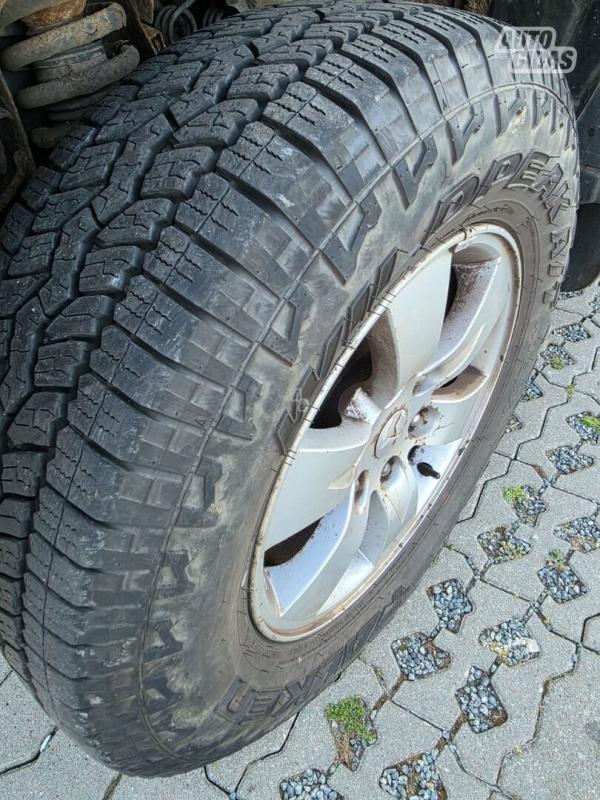 Pelēks Mitsubishi l-200 2007 Telšiai, ar dzinēja tilpumu 2.50 L un nobraukumu 145 tūkst. km par 4900 €, foto 6 vietnē AUTOMOTO.COM.LV