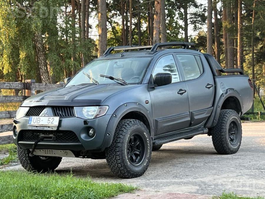Серый Мицубиси Л 200 2007 в Кулдига, объемом двигателя 2.00 л и пробегом 190 тыс. км за 12800 €, фото 1 на AUTOMOTO.COM.LV