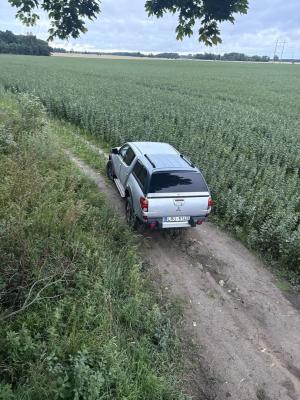 Pelēks Mitsubishi l-200 2007 Naujoji Akmenė, ar dzinēja tilpumu 2.50 L un nobraukumu 244 tūkst. km par 7500 €, foto 8 vietnē AUTOMOTO.COM.LV