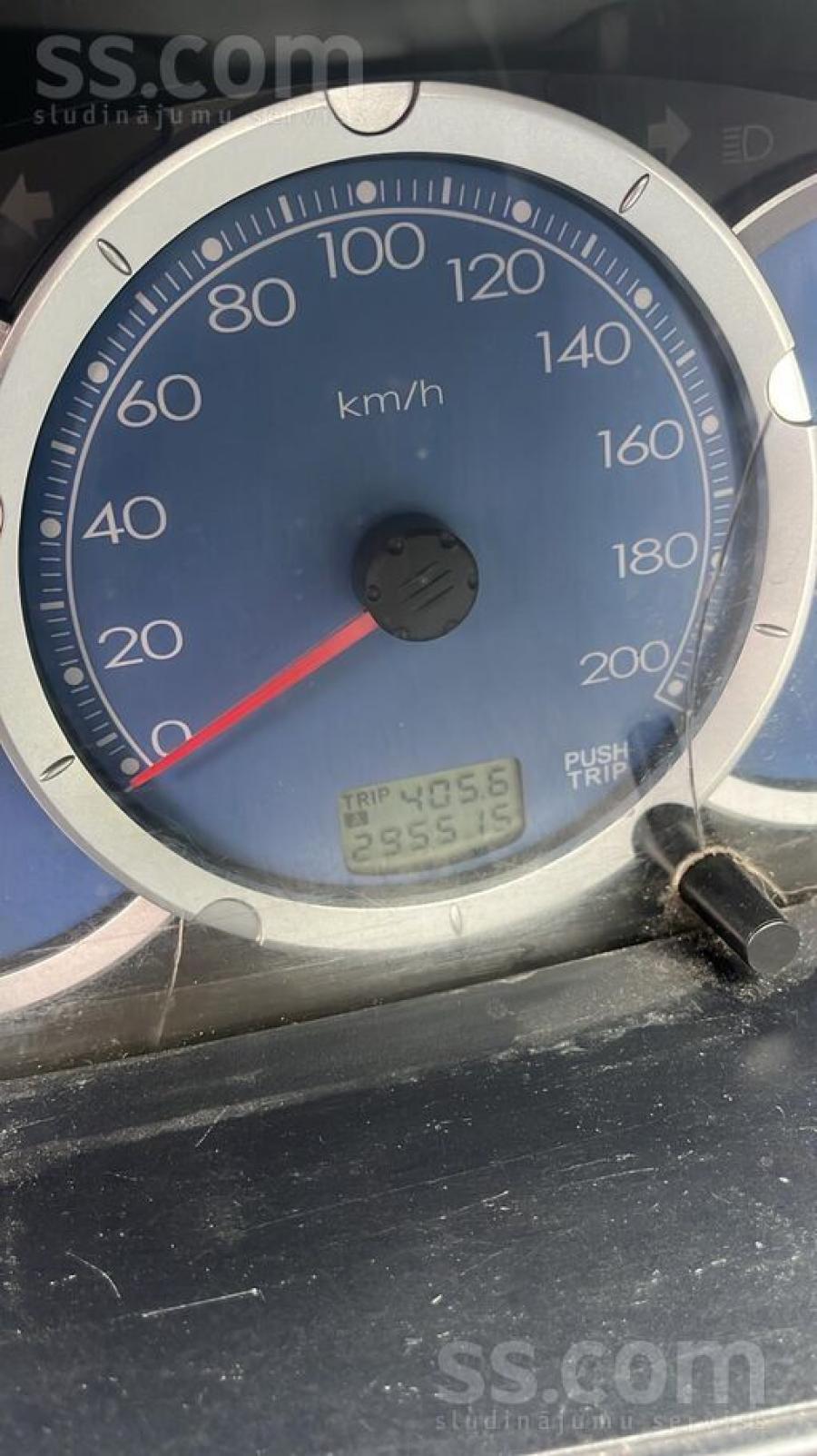 Grey Mitsubishi l-200 2007 in Liepaja, with an engine capacity of 2.40 L and mileage of 296 thousand km for 7000 €, photo 8 on AUTOMOTO.COM.LV
