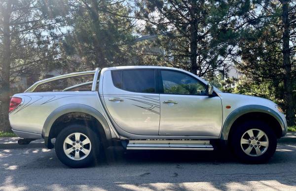 Mitsubishi l-200 2007 Šauļi vietnē Pelēks Mitsubishi l-200 2007 Šauļi, ar dzinēja tilpumu 2.48 L un nobraukumu 151 tūkst. km par 4850 €, foto 5 vietnē AUTOMOTO.COM.LV