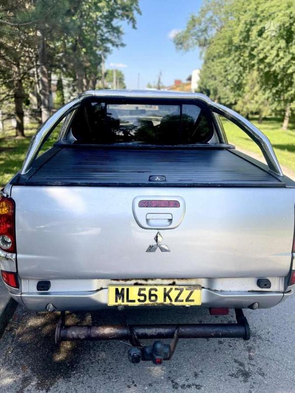 Mitsubishi l-200 2007 Šauļi vietnē Pelēks Mitsubishi l-200 2007 Šauļi, ar dzinēja tilpumu 2.48 L un nobraukumu 151 tūkst. km par 4850 €, foto 6 vietnē AUTOMOTO.COM.LV