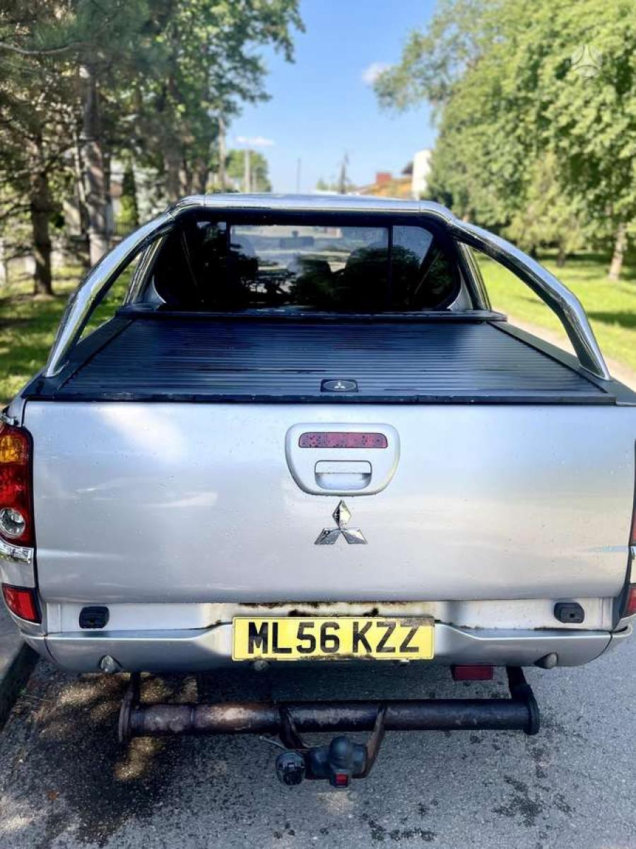 Pelēks Mitsubishi l-200 2007 Šauļi, ar dzinēja tilpumu 2.48 L un nobraukumu 151 tūkst. km par 4850 €, foto 6 vietnē AUTOMOTO.COM.LV