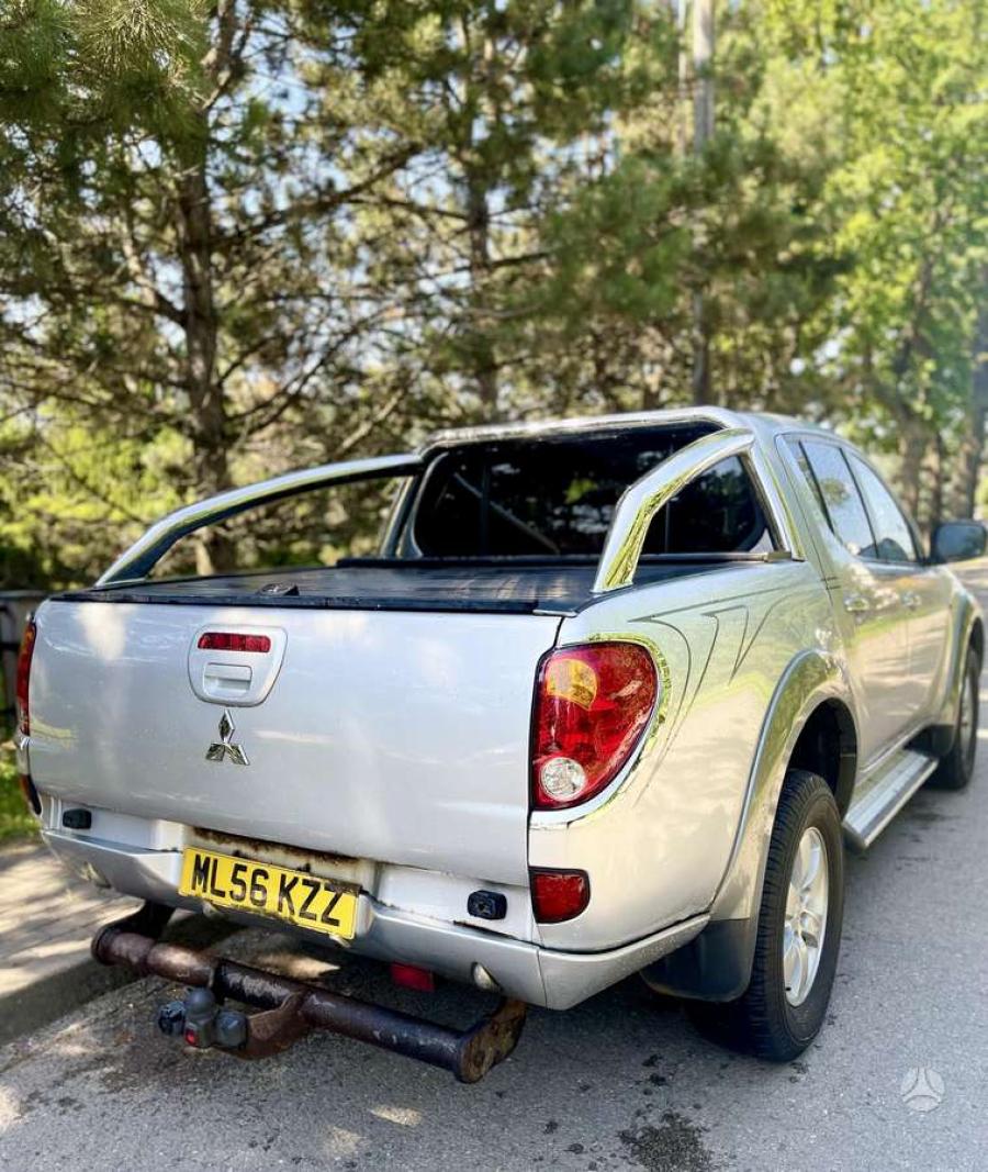 Pelēks Mitsubishi l-200 2007 Šauļi, ar dzinēja tilpumu 2.48 L un nobraukumu 151 tūkst. km par 4850 €, foto 8 vietnē AUTOMOTO.COM.LV