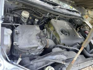 Pelēks Mitsubishi l-200 2007 Šauļi, ar dzinēja tilpumu 2.48 L un nobraukumu 151 tūkst. km par 4850 €, foto 15 vietnē AUTOMOTO.COM.LV