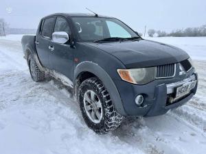 Pelēks Mitsubishi l-200 2008 Raseiniai, ar dzinēja tilpumu 2.48 L un nobraukumu 230 tūkst. km par 4800 €, foto 3 vietnē AUTOMOTO.COM.LV