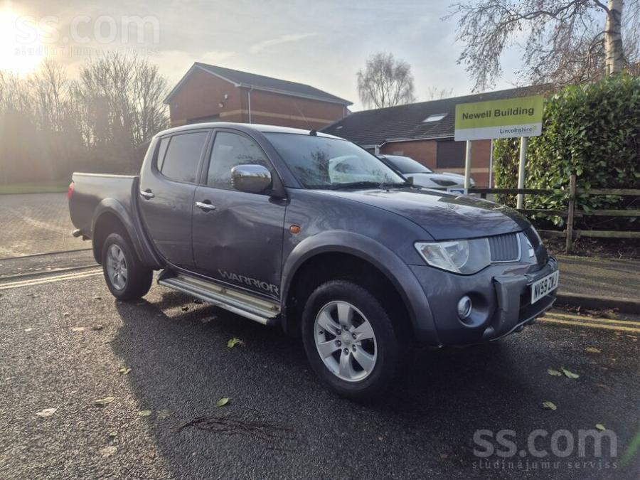 Pelēks Mitsubishi l-200 2009 Rīga, ar dzinēja tilpumu 2.50 L un nobraukumu 226 tūkst. km par 4900 €, foto 2 vietnē AUTOMOTO.COM.LV