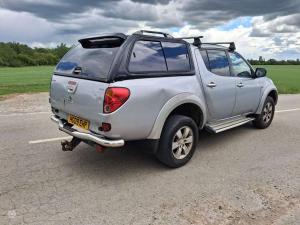 Grey Mitsubishi l-200 2009 in Siauliai, with an engine capacity of 2.48 L and mileage of 191 thousand km for 2700 €, photo 8 on AUTOMOTO.COM.LV