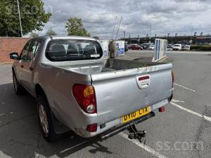 Grey Mitsubishi l-200 2010 in Riga, with an engine capacity of 2.50 L and mileage of 340 thousand km for 4700 €, photo 5 on AUTOMOTO.COM.LV