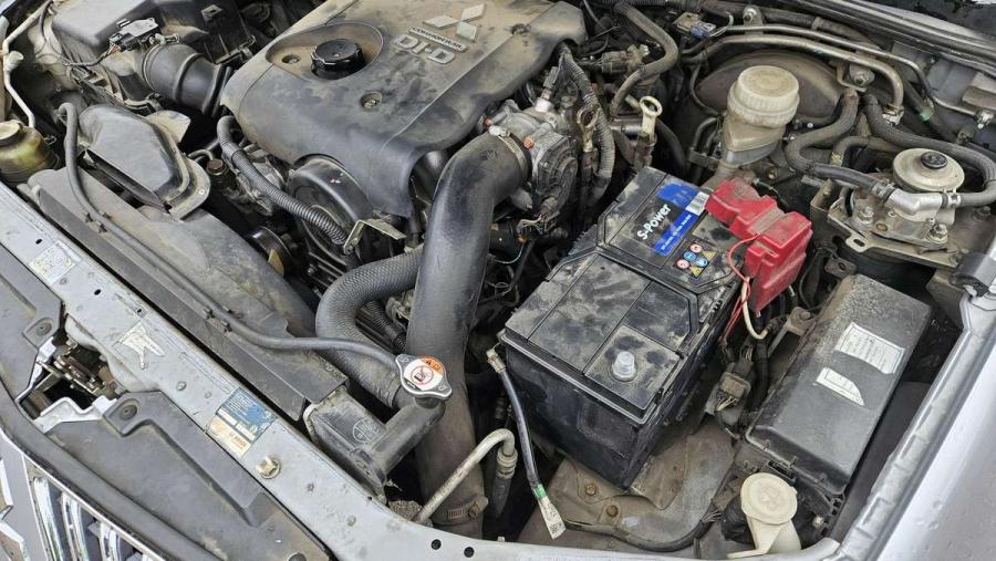 Pelēks Mitsubishi l-200 2011 Rokiškis, ar dzinēja tilpumu 2.50 L un nobraukumu 227 tūkst. km par 4600 €, foto 13 vietnē AUTOMOTO.COM.LV