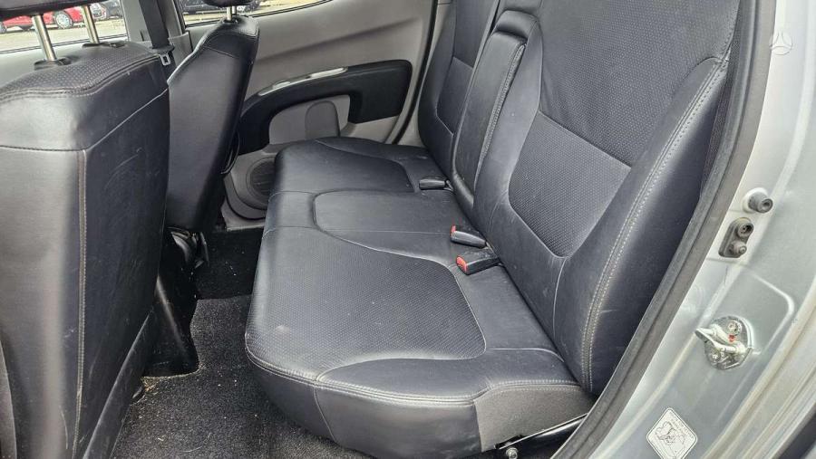 Pelēks Mitsubishi l-200 2011 Rokiškis, ar dzinēja tilpumu 2.50 L un nobraukumu 227 tūkst. km par 4600 €, foto 20 vietnē AUTOMOTO.COM.LV