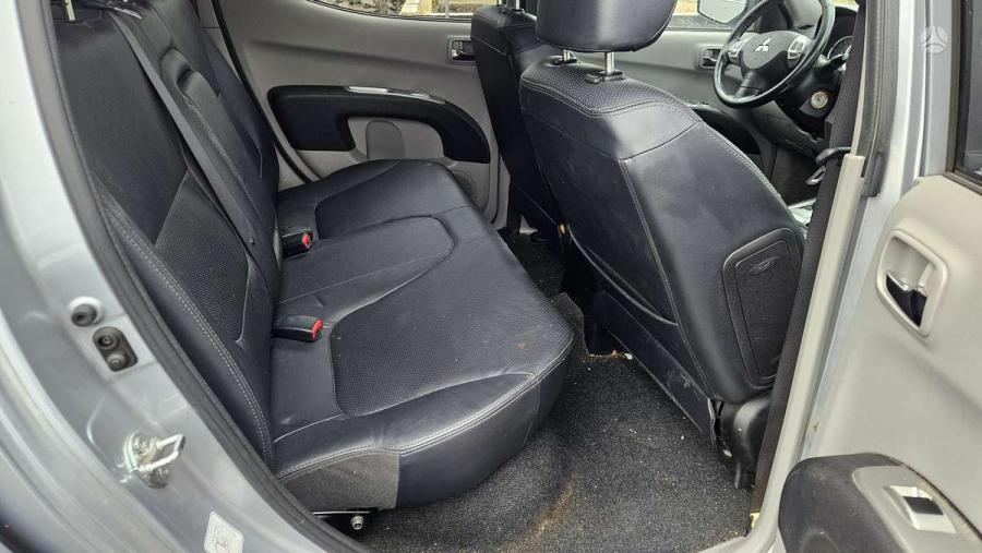 Pelēks Mitsubishi l-200 2011 Rokiškis, ar dzinēja tilpumu 2.50 L un nobraukumu 227 tūkst. km par 4600 €, foto 22 vietnē AUTOMOTO.COM.LV