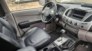 Pelēks Mitsubishi l-200 2011 Rokiškis, ar dzinēja tilpumu 2.50 L un nobraukumu 227 tūkst. km par 4600 €, foto 26 vietnē AUTOMOTO.COM.LV