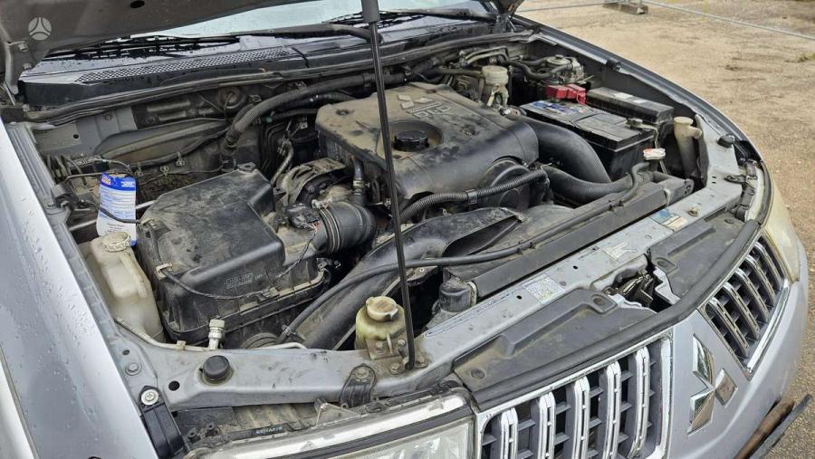 Pelēks Mitsubishi l-200 2011 Rokiškis, ar dzinēja tilpumu 2.50 L un nobraukumu 227 tūkst. km par 4600 €, foto 28 vietnē AUTOMOTO.COM.LV